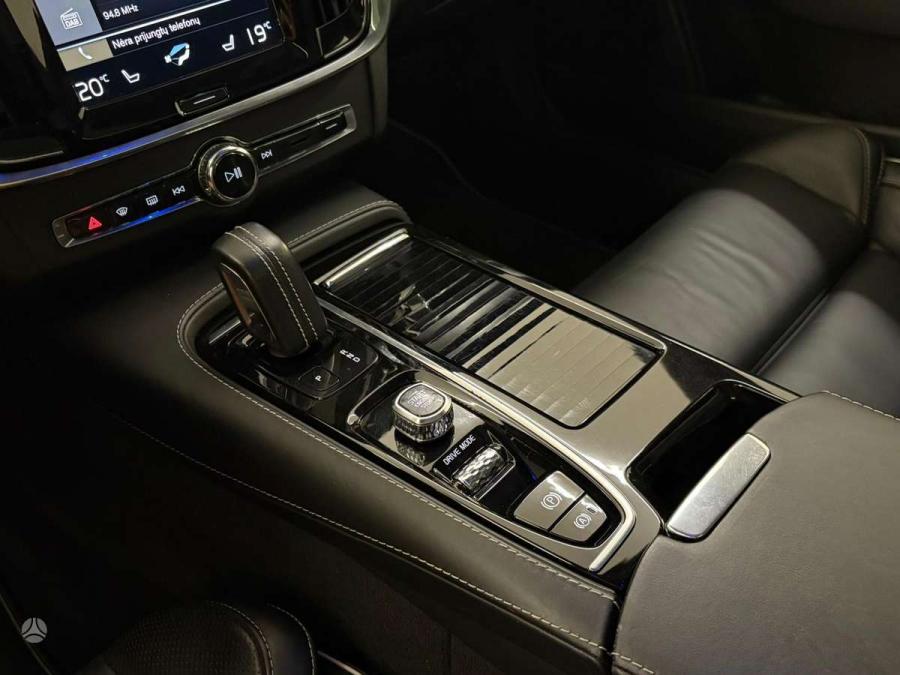 Melns Volvo V90 2020 Marijampole, ar dzinēja tilpumu 1.97 L un nobraukumu 211 tūkst. km par 22500 €, foto 4 vietnē AUTOMOTO.COM.LV
