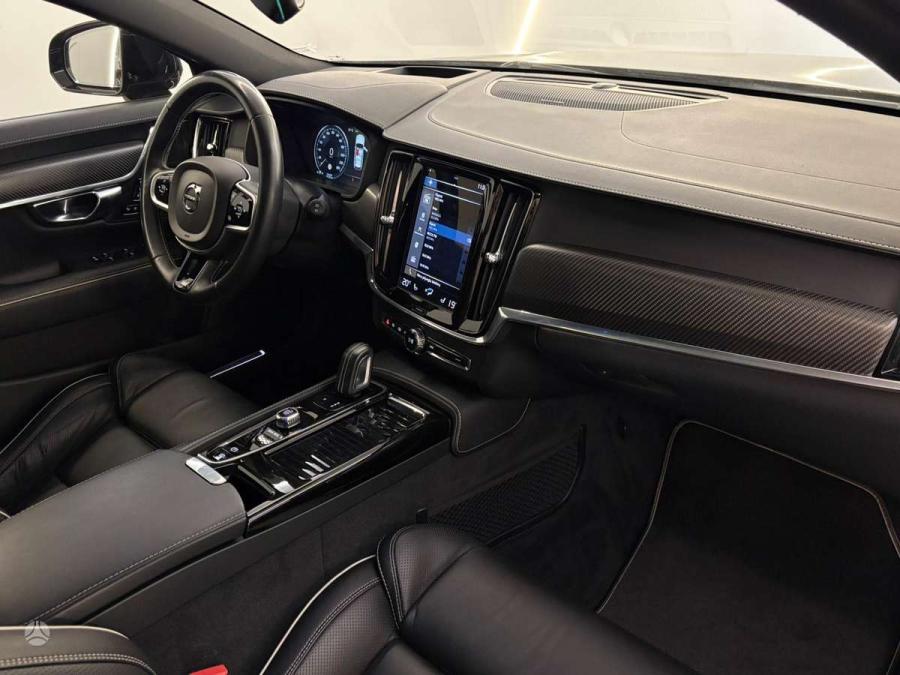 Melns Volvo V90 2020 Marijampole, ar dzinēja tilpumu 1.97 L un nobraukumu 211 tūkst. km par 22500 €, foto 21 vietnē AUTOMOTO.COM.LV