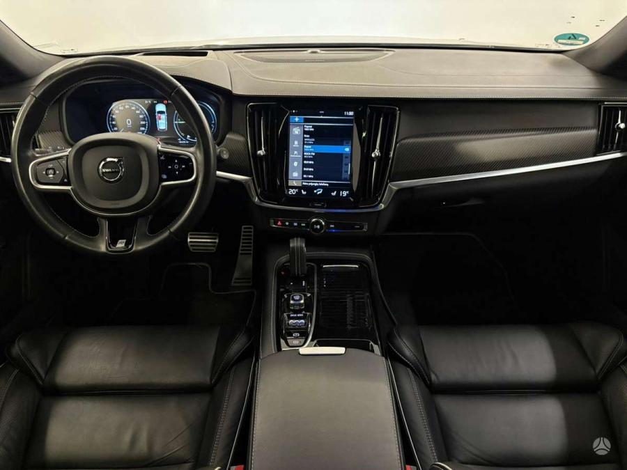 Melns Volvo V90 2020 Marijampole, ar dzinēja tilpumu 1.97 L un nobraukumu 211 tūkst. km par 22500 €, foto 23 vietnē AUTOMOTO.COM.LV