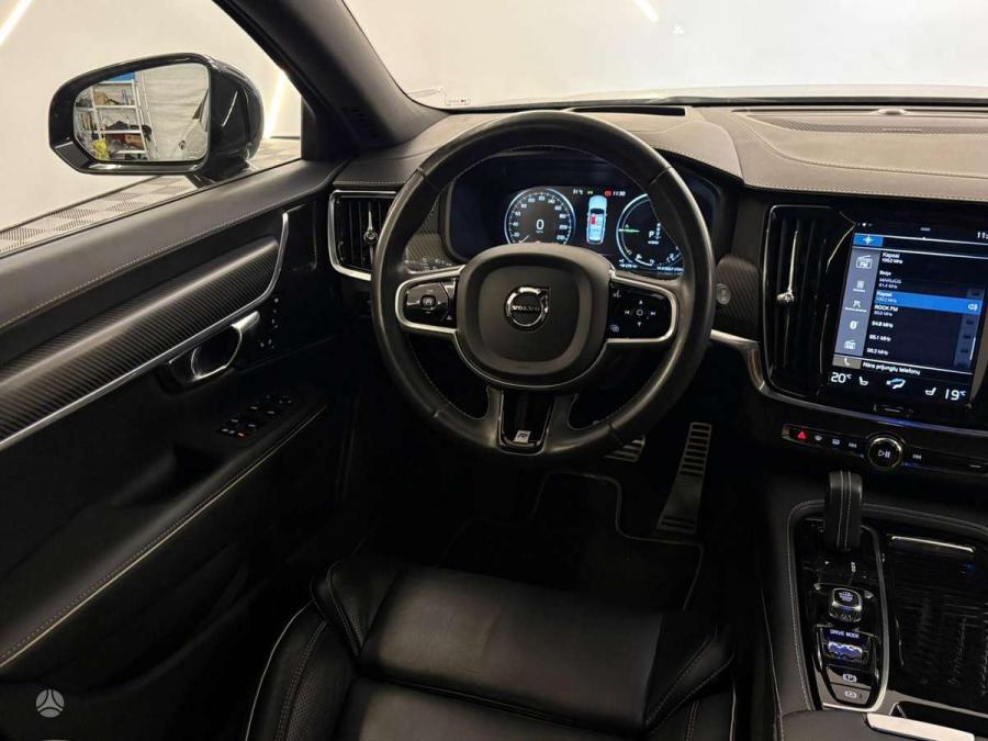 Melns Volvo V90 2020 Marijampole, ar dzinēja tilpumu 1.97 L un nobraukumu 211 tūkst. km par 22500 €, foto 24 vietnē AUTOMOTO.COM.LV