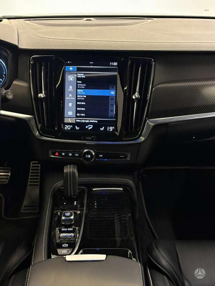Melns Volvo V90 2020 Marijampole, ar dzinēja tilpumu 1.97 L un nobraukumu 211 tūkst. km par 22500 €, foto 27 vietnē AUTOMOTO.COM.LV