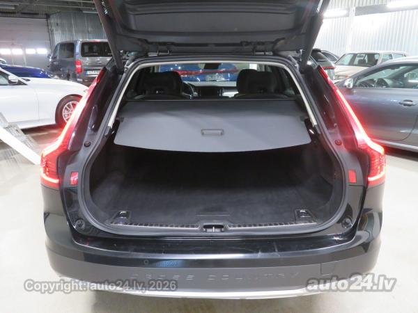 Melns Volvo V90 2020 Tallina, ar dzinēja tilpumu 2.00 L un nobraukumu 177 tūkst. km par 20500 €, foto 6 vietnē AUTOMOTO.COM.LV