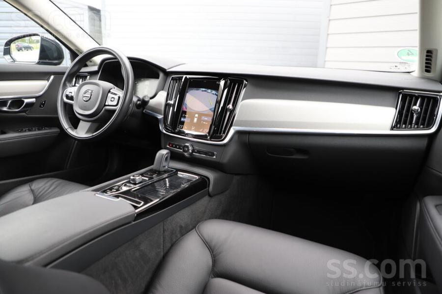 Melns Volvo V90 2021 Tukums, ar dzinēja tilpumu 2.00 L un nobraukumu 140 tūkst. km par 25000 €, foto 8 vietnē AUTOMOTO.COM.LV