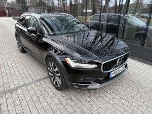 Black Volvo V90 2021 in Vilnius, with an engine capacity of 1.97 L and mileage of 55 thousand km for 33750 €, photo  on AUTOMOTO.COM.LV