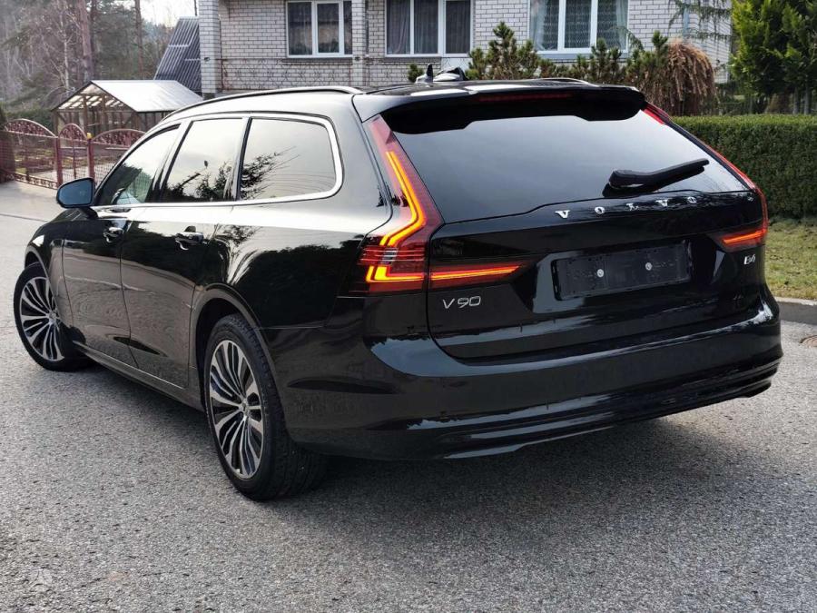 Melns Volvo V90 2021 Anykščiai, ar dzinēja tilpumu 2.00 L un nobraukumu 319 tūkst. km par 14900 €, foto 4 vietnē AUTOMOTO.COM.LV