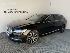 Melns Volvo V90 2021 Rīga, ar dzinēja tilpumu 2.00 L un nobraukumu 93 tūkst. km par 31490 €, foto  vietnē AUTOMOTO.COM.LV