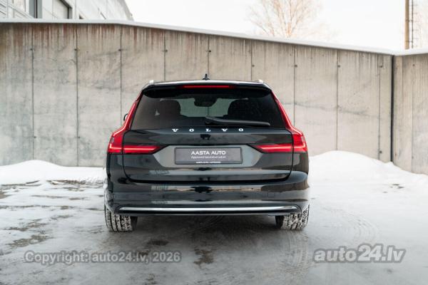 Black Volvo V90 2021 in Tartu, with an engine capacity of 2.00 L and mileage of 162 thousand km for 30900 €, photo 5 on AUTOMOTO.COM.LV