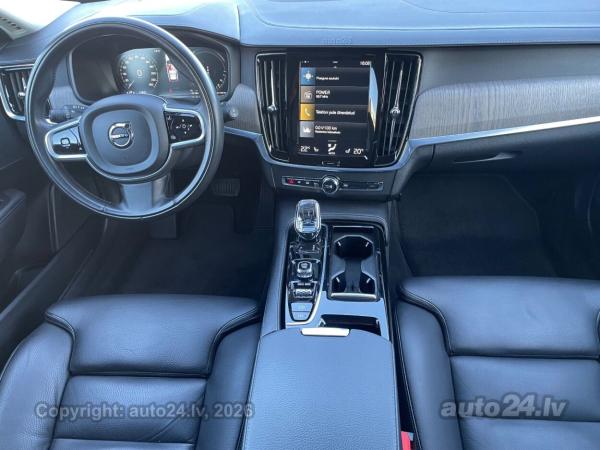 Melns Volvo V90 2021 Tartu, ar dzinēja tilpumu 2.00 L un nobraukumu 219 tūkst. km par 24990 €, foto 5 vietnē AUTOMOTO.COM.LV