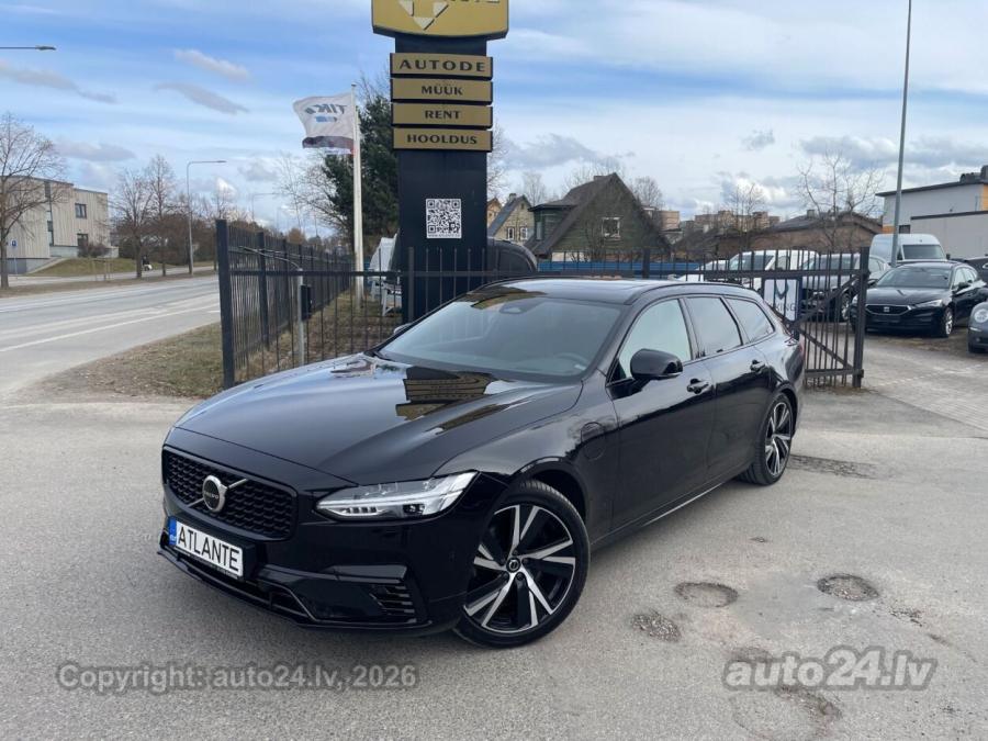 Black Volvo V90 2021 in Tartu, with an engine capacity of 2.00 L and mileage of 233 thousand km for 24990 €, photo 2 on AUTOMOTO.COM.LV