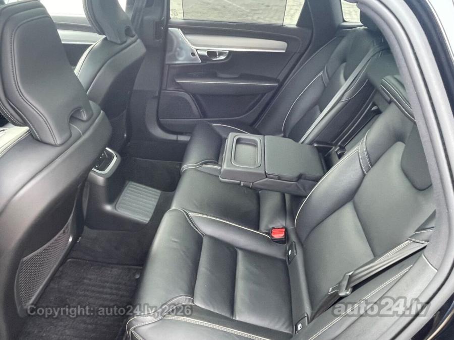 Black Volvo V90 2021 in Tartu, with an engine capacity of 2.00 L and mileage of 233 thousand km for 24990 €, photo 9 on AUTOMOTO.COM.LV