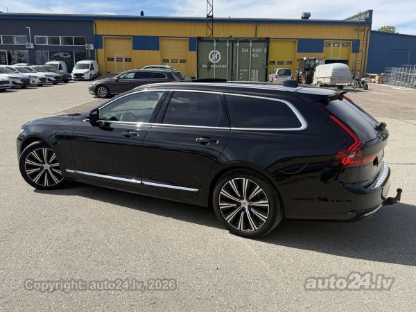 Melns Volvo V90 2021 Tartu, ar dzinēja tilpumu 2.00 L un nobraukumu 138 tūkst. km par 29999 €, foto 2 vietnē AUTOMOTO.COM.LV
