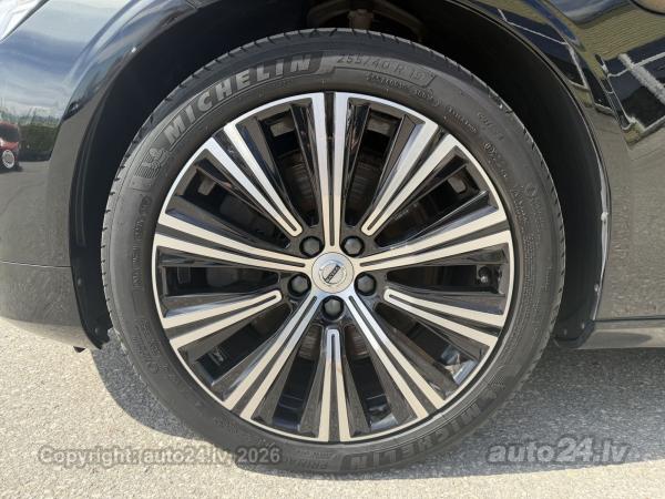 Melns Volvo V90 2021 Tartu, ar dzinēja tilpumu 2.00 L un nobraukumu 138 tūkst. km par 29999 €, foto 8 vietnē AUTOMOTO.COM.LV