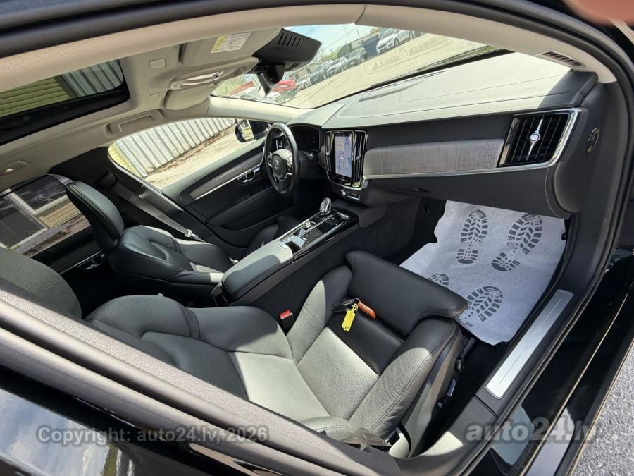 Melns Volvo V90 2021 Tartu, ar dzinēja tilpumu 2.00 L un nobraukumu 138 tūkst. km par 29999 €, foto 10 vietnē AUTOMOTO.COM.LV
