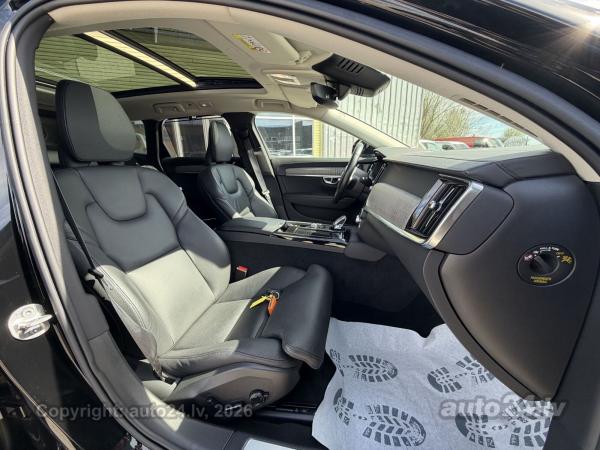 Melns Volvo V90 2021 Tartu, ar dzinēja tilpumu 2.00 L un nobraukumu 138 tūkst. km par 29999 €, foto 10 vietnē AUTOMOTO.COM.LV