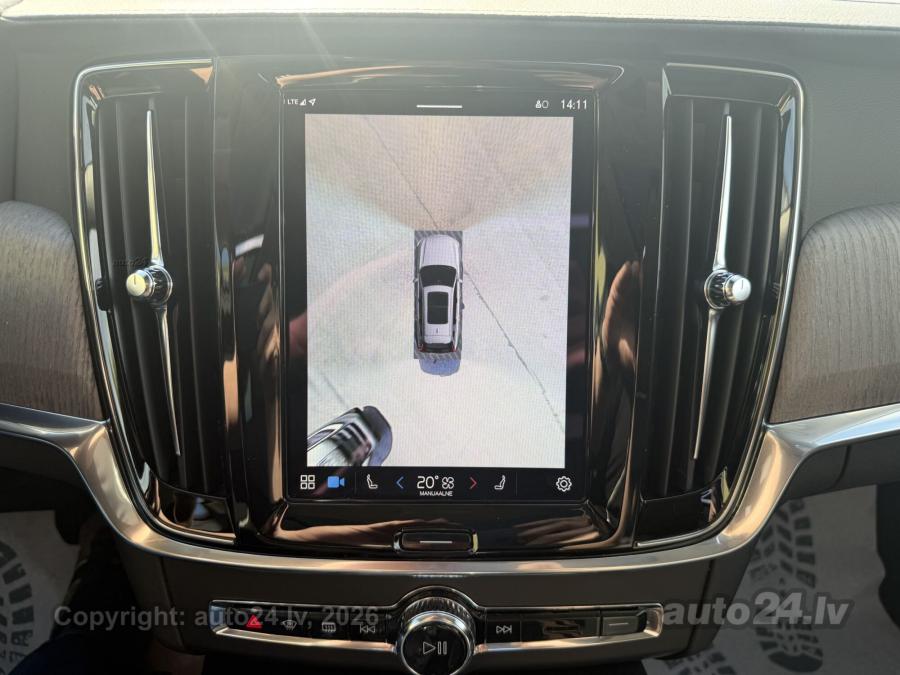 Melns Volvo V90 2021 Tartu, ar dzinēja tilpumu 2.00 L un nobraukumu 138 tūkst. km par 29999 €, foto 24 vietnē AUTOMOTO.COM.LV