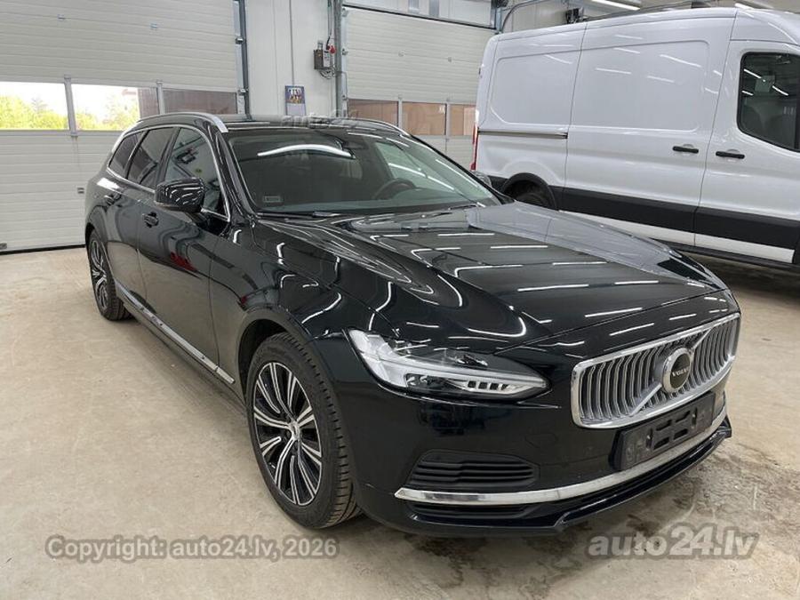 Black Volvo V90 2021 in Tartu, with an engine capacity of 2.00 L and mileage of 228 thousand km for 20900 €, photo 3 on AUTOMOTO.COM.LV