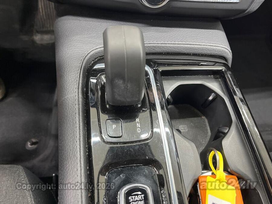Black Volvo V90 2021 in Tartu, with an engine capacity of 2.00 L and mileage of 228 thousand km for 20900 €, photo 10 on AUTOMOTO.COM.LV