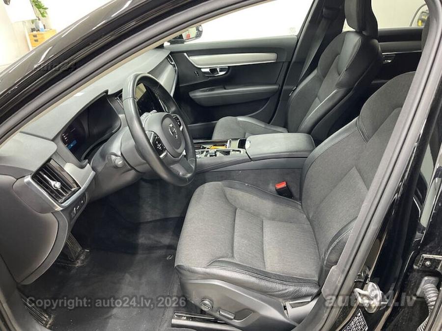 Black Volvo V90 2021 in Tartu, with an engine capacity of 2.00 L and mileage of 228 thousand km for 20900 €, photo 11 on AUTOMOTO.COM.LV