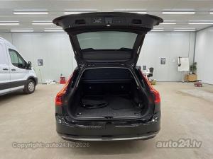 Black Volvo V90 2021 in Tartu, with an engine capacity of 2.00 L and mileage of 228 thousand km for 20900 €, photo 13 on AUTOMOTO.COM.LV