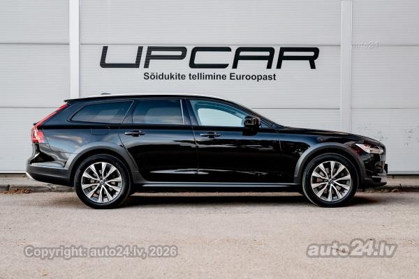 Melns Volvo V90 2021 Pērnava, ar dzinēja tilpumu 2.00 L un nobraukumu 150 tūkst. km par 28900 €, foto 4 vietnē AUTOMOTO.COM.LV