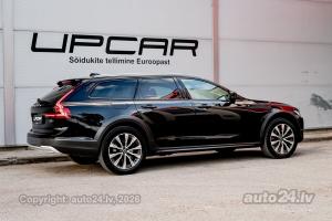 Melns Volvo V90 2021 Pērnava, ar dzinēja tilpumu 2.00 L un nobraukumu 150 tūkst. km par 28900 €, foto 7 vietnē AUTOMOTO.COM.LV