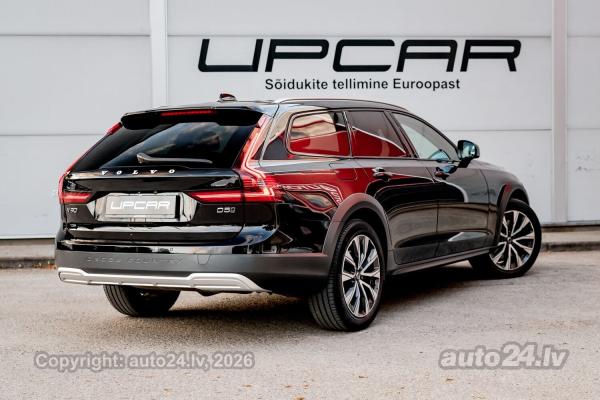 Melns Volvo V90 2021 Pērnava, ar dzinēja tilpumu 2.00 L un nobraukumu 150 tūkst. km par 28900 €, foto 8 vietnē AUTOMOTO.COM.LV