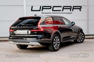 Melns Volvo V90 2021 Pērnava, ar dzinēja tilpumu 2.00 L un nobraukumu 150 tūkst. km par 28900 €, foto 9 vietnē AUTOMOTO.COM.LV