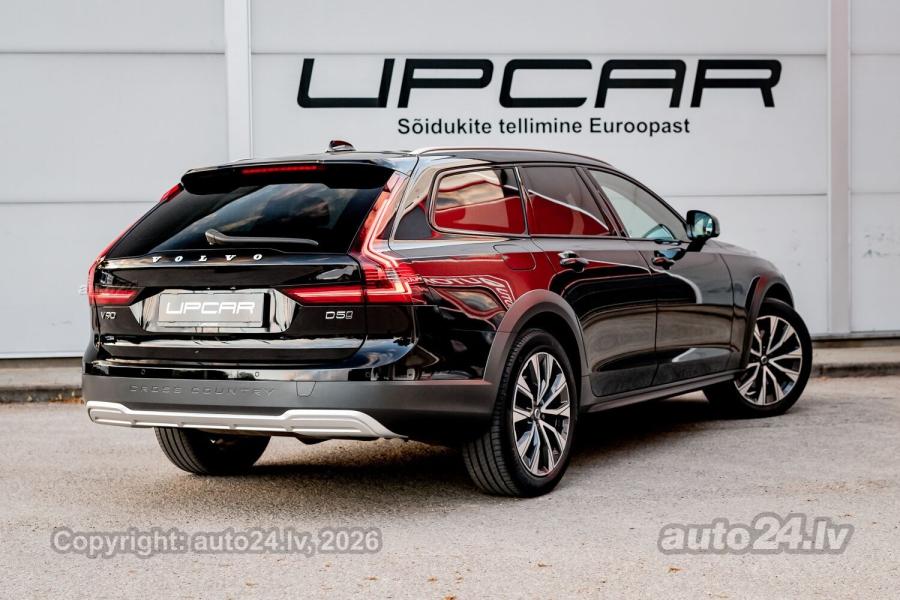 Melns Volvo V90 2021 Pērnava, ar dzinēja tilpumu 2.00 L un nobraukumu 150 tūkst. km par 28900 €, foto 9 vietnē AUTOMOTO.COM.LV