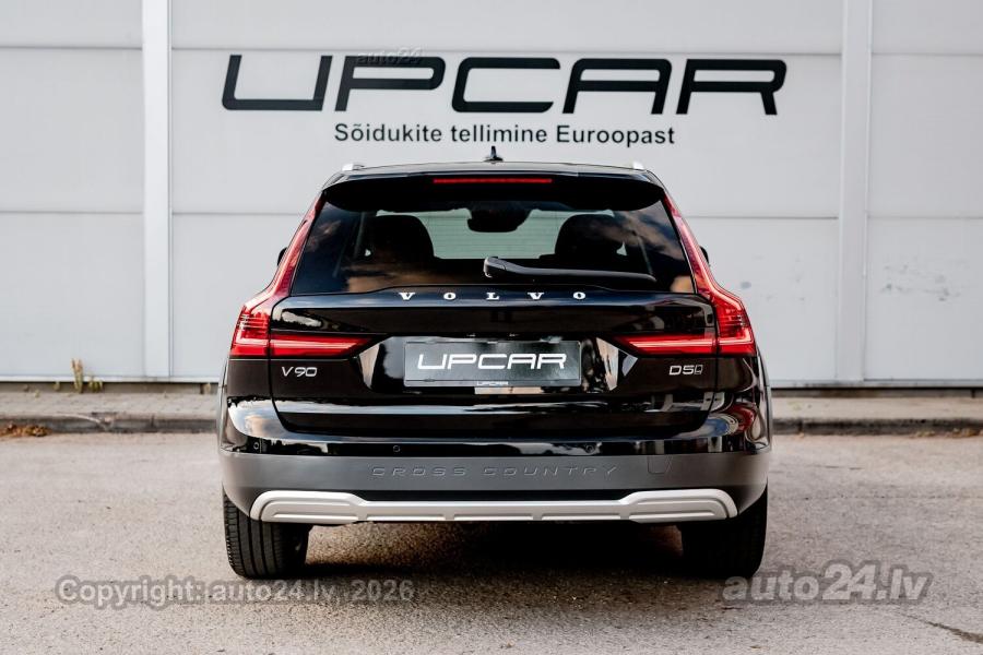 Melns Volvo V90 2021 Pērnava, ar dzinēja tilpumu 2.00 L un nobraukumu 150 tūkst. km par 28900 €, foto 10 vietnē AUTOMOTO.COM.LV