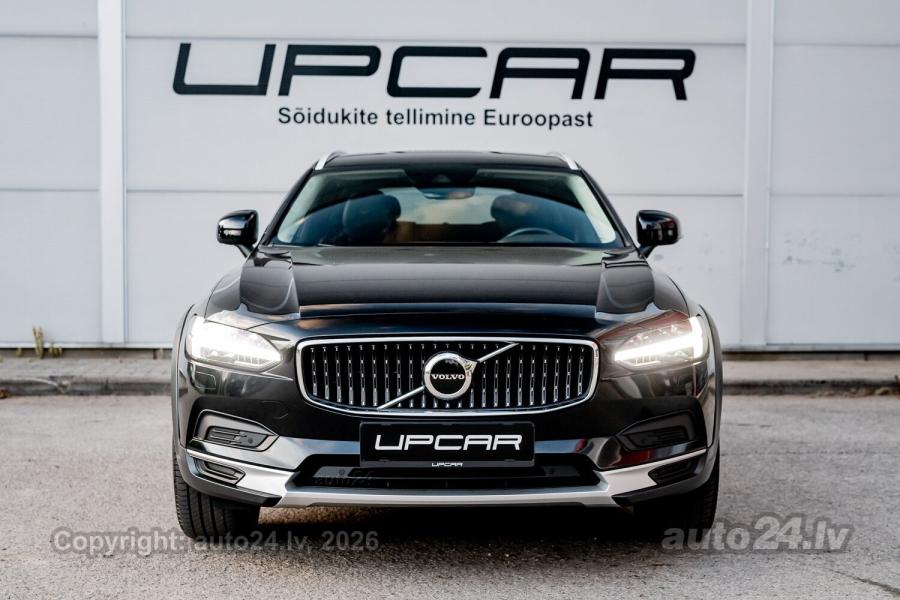 Melns Volvo V90 2021 Pērnava, ar dzinēja tilpumu 2.00 L un nobraukumu 150 tūkst. km par 28900 €, foto 11 vietnē AUTOMOTO.COM.LV