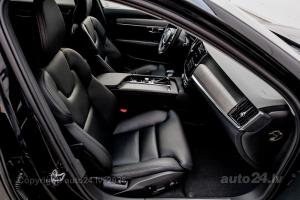 Melns Volvo V90 2021 Pērnava, ar dzinēja tilpumu 2.00 L un nobraukumu 150 tūkst. km par 28900 €, foto 15 vietnē AUTOMOTO.COM.LV