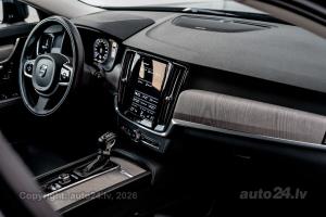 Melns Volvo V90 2021 Pērnava, ar dzinēja tilpumu 2.00 L un nobraukumu 150 tūkst. km par 28900 €, foto 17 vietnē AUTOMOTO.COM.LV