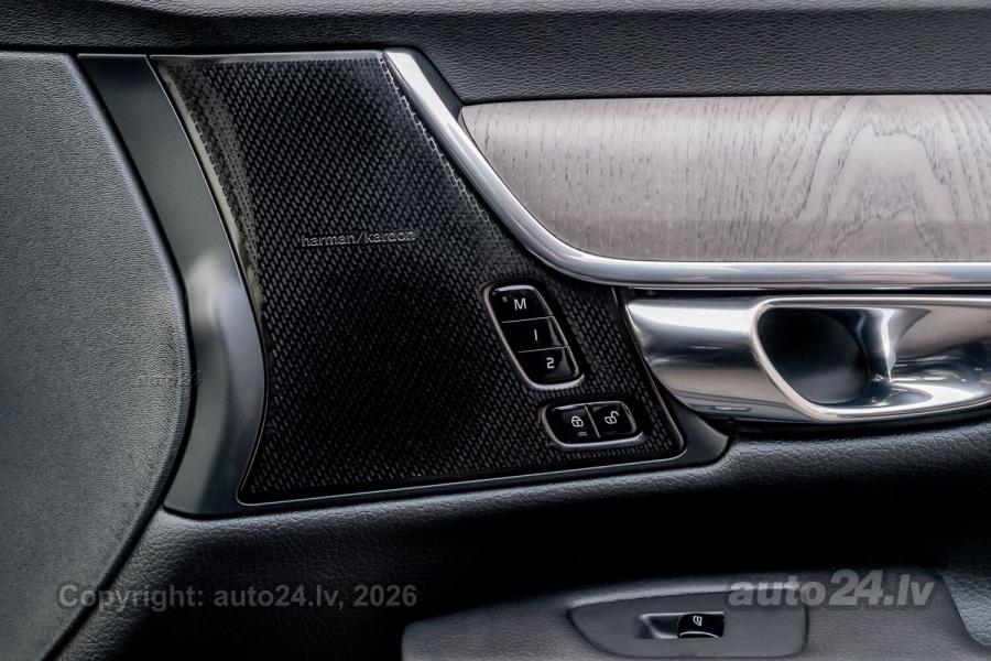 Melns Volvo V90 2021 Pērnava, ar dzinēja tilpumu 2.00 L un nobraukumu 150 tūkst. km par 28900 €, foto 25 vietnē AUTOMOTO.COM.LV