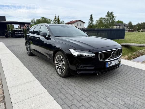 Black Volvo V90 2021 in Riga, with an engine capacity of 2.00 L and mileage of 66 thousand km for 25500 €, photo 1 on AUTOMOTO.COM.LV