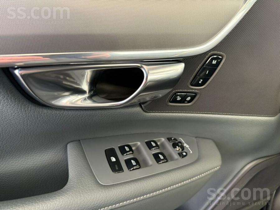 Melns Volvo V90 2021 Rīga, ar dzinēja tilpumu 2.00 L un nobraukumu 93 tūkst. km par 29990 €, foto 8 vietnē AUTOMOTO.COM.LV