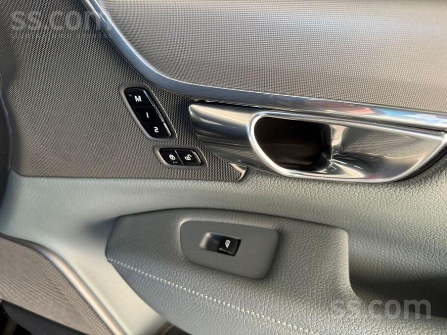 Melns Volvo V90 2021 Rīga, ar dzinēja tilpumu 2.00 L un nobraukumu 93 tūkst. km par 29990 €, foto 19 vietnē AUTOMOTO.COM.LV