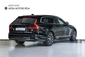 Melns Volvo V90 2021 Rīga, ar dzinēja tilpumu 2.00 L un nobraukumu 93 tūkst. km par 28900 €, foto 3 vietnē AUTOMOTO.COM.LV