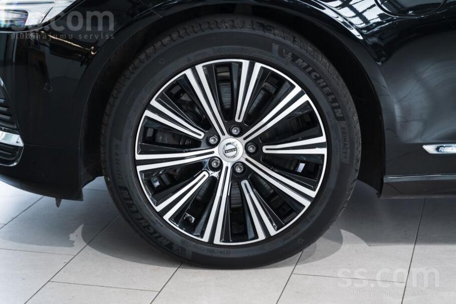 Melns Volvo V90 2021 Rīga, ar dzinēja tilpumu 2.00 L un nobraukumu 93 tūkst. km par 28900 €, foto 12 vietnē AUTOMOTO.COM.LV