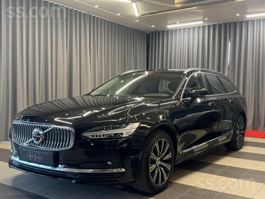 Black Volvo V90 2021 in Riga, with an engine capacity of 2.00 L and mileage of 107 thousand km for 26990 €, photo 1 on AUTOMOTO.COM.LV