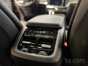 Black Volvo V90 2021 in Riga, with an engine capacity of 2.00 L and mileage of 107 thousand km for 26990 €, photo 19 on AUTOMOTO.COM.LV