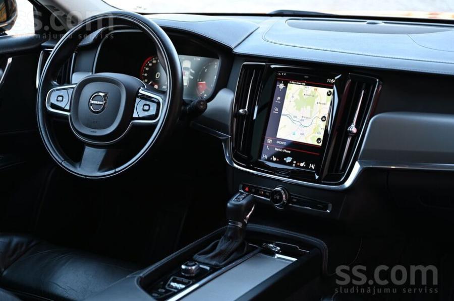 Melns Volvo V90 2021 Jelgava, ar dzinēja tilpumu 2.00 L un nobraukumu 166 tūkst. km par 20499 €, foto 16 vietnē AUTOMOTO.COM.LV