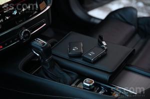 Melns Volvo V90 2021 Jelgava, ar dzinēja tilpumu 2.00 L un nobraukumu 166 tūkst. km par 20499 €, foto 21 vietnē AUTOMOTO.COM.LV