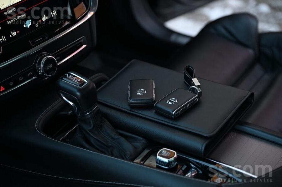 Melns Volvo V90 2021 Jelgava, ar dzinēja tilpumu 2.00 L un nobraukumu 166 tūkst. km par 20499 €, foto 21 vietnē AUTOMOTO.COM.LV