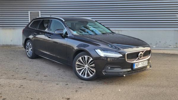 Black Volvo V90 2021 in Riga, with an engine capacity of 2.00 L and mileage of 63 thousand km for 28000 €, photo 2 on AUTOMOTO.COM.LV