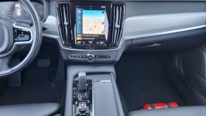 Melns Volvo V90 2021 Rīga, ar dzinēja tilpumu 2.00 L un nobraukumu 63 tūkst. km par 28000 €, foto 14 vietnē AUTOMOTO.COM.LV