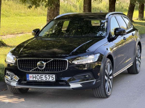 Volvo V90 2021 Viļņa vietnē Melns Volvo V90 2021 Viļņa, ar dzinēja tilpumu 1.97 L un nobraukumu 117 tūkst. km par 27500 €, foto 3 vietnē AUTOMOTO.COM.LV