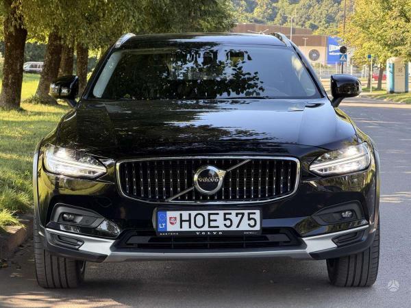 Volvo V90 2021 Viļņa vietnē Melns Volvo V90 2021 Viļņa, ar dzinēja tilpumu 1.97 L un nobraukumu 117 tūkst. km par 27500 €, foto 4 vietnē AUTOMOTO.COM.LV