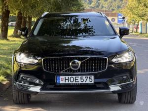 Melns Volvo V90 2021 Viļņa, ar dzinēja tilpumu 1.97 L un nobraukumu 117 tūkst. km par 27500 €, foto 4 vietnē AUTOMOTO.COM.LV