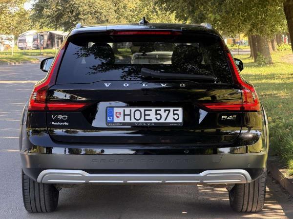 Volvo V90 2021 Viļņa vietnē Melns Volvo V90 2021 Viļņa, ar dzinēja tilpumu 1.97 L un nobraukumu 117 tūkst. km par 27500 €, foto 6 vietnē AUTOMOTO.COM.LV