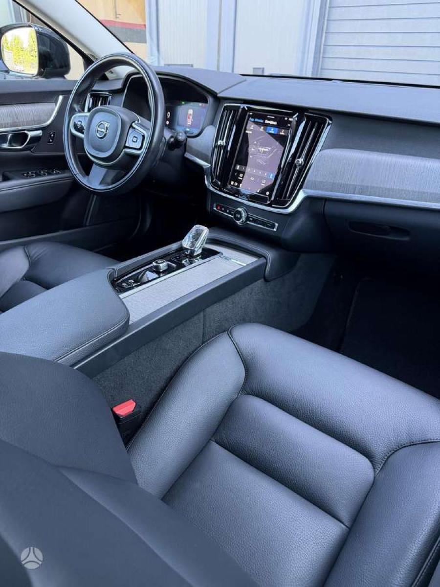 Melns Volvo V90 2021 Viļņa, ar dzinēja tilpumu 1.97 L un nobraukumu 117 tūkst. km par 27500 €, foto 14 vietnē AUTOMOTO.COM.LV